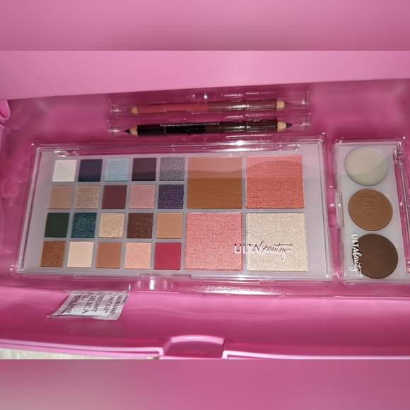 Ulta Beauty | Makeup | Ulta Beauty Caboodles Edition Pink 39 Piece ...